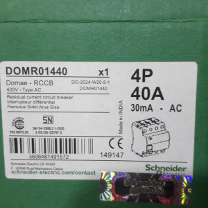 RCCB Schneider Domae 4P 40A - 30MA | Olshopin